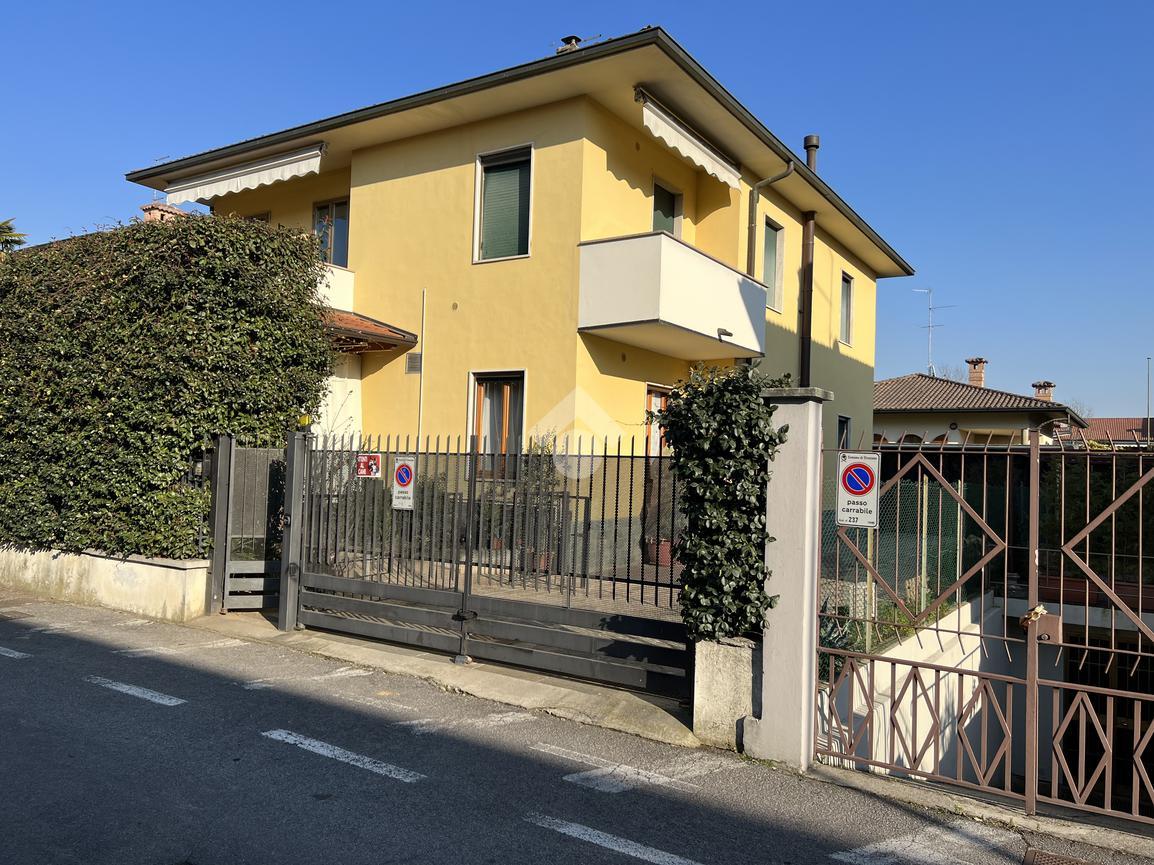Villa in vendita a Stezzano