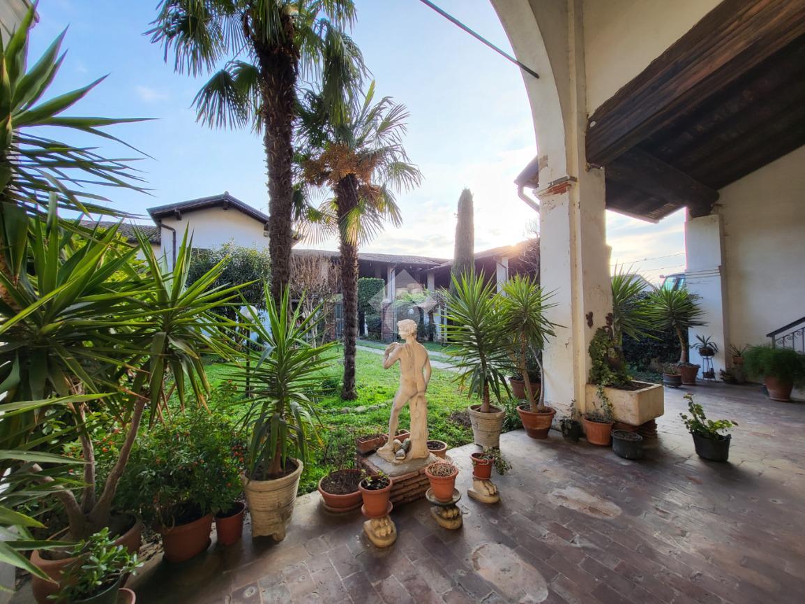 Casa indipendente in vendita a Romano Di Lombardia