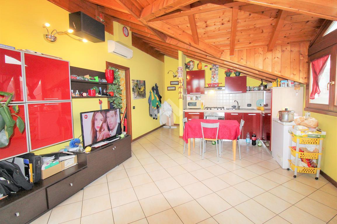 Appartamento in vendita a Brusaporto