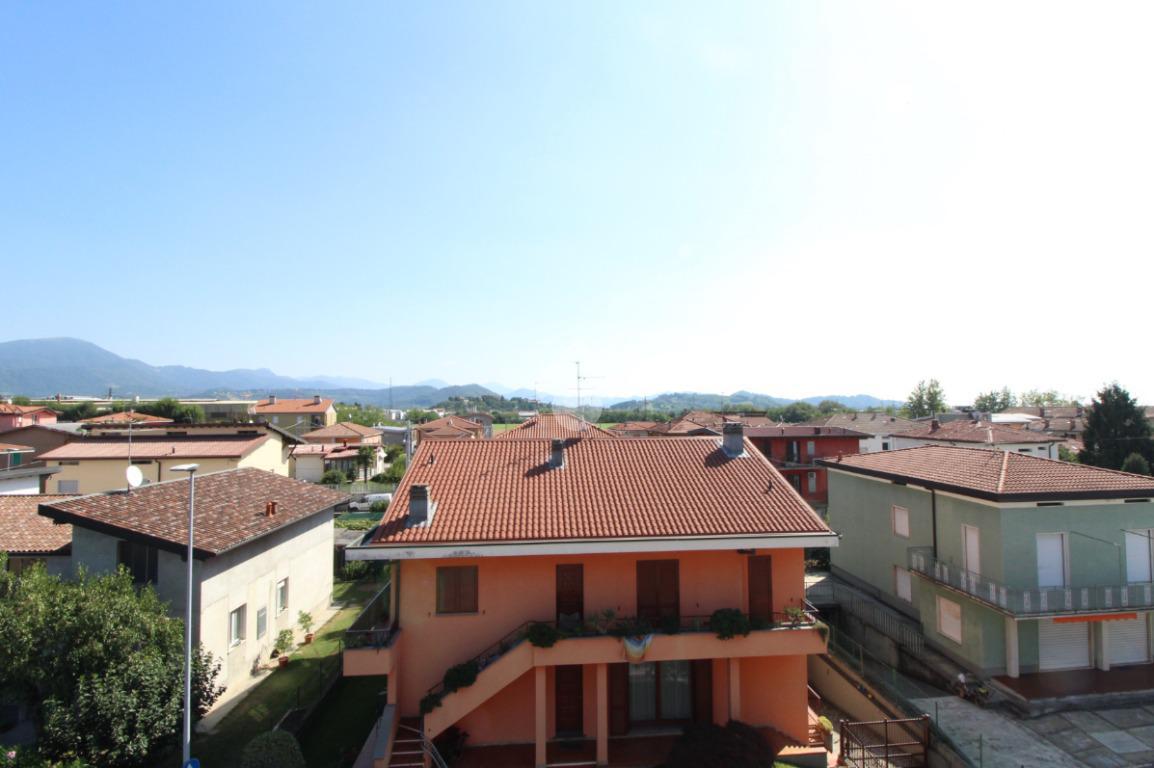 Appartamento in vendita a Seriate