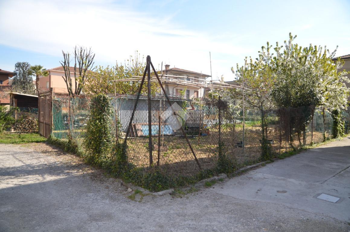 Terreno edificabile in vendita a Castelli Calepio