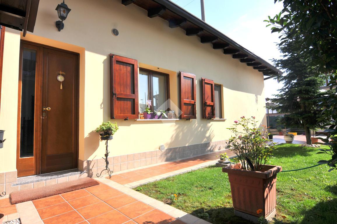 Casa indipendente in vendita a Castelli Calepio