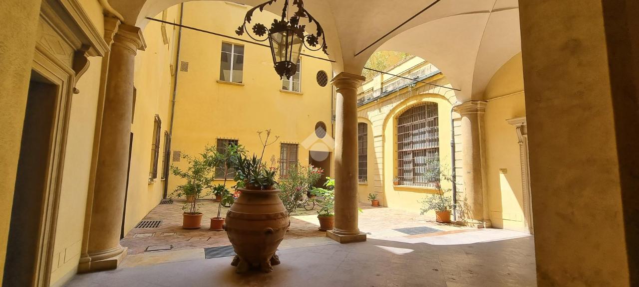 Negozio in vendita a Bologna