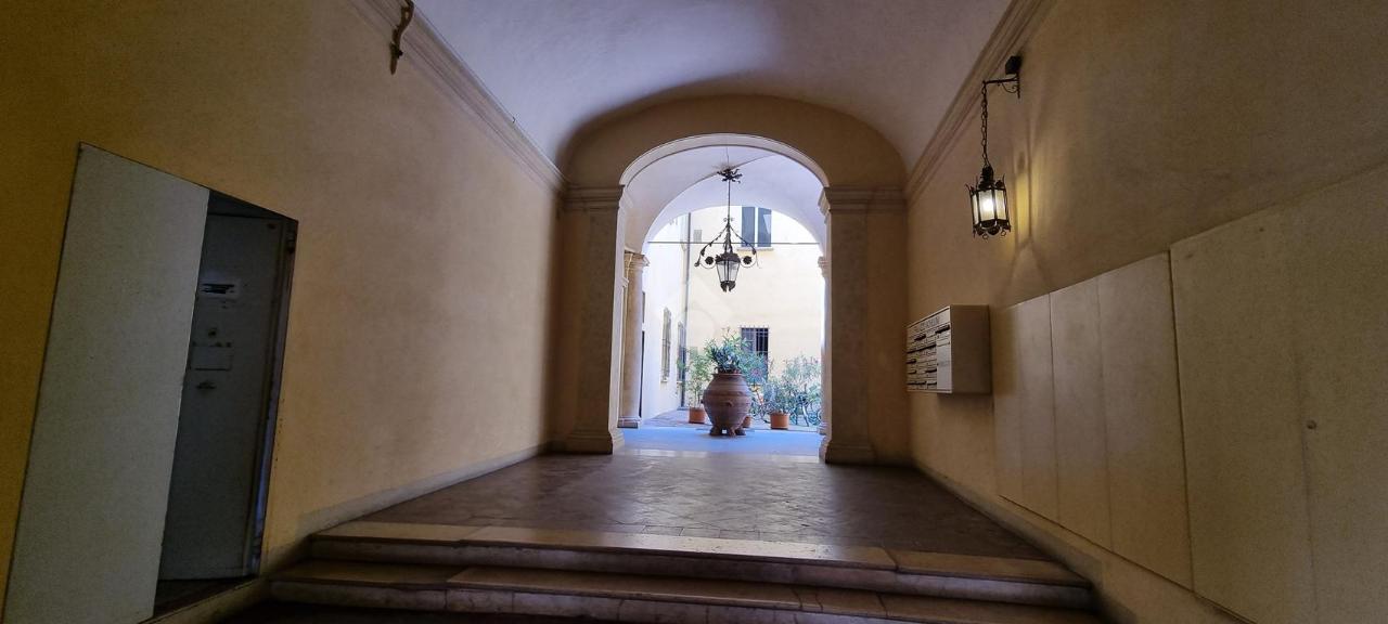 Magazzino in vendita a Bologna
