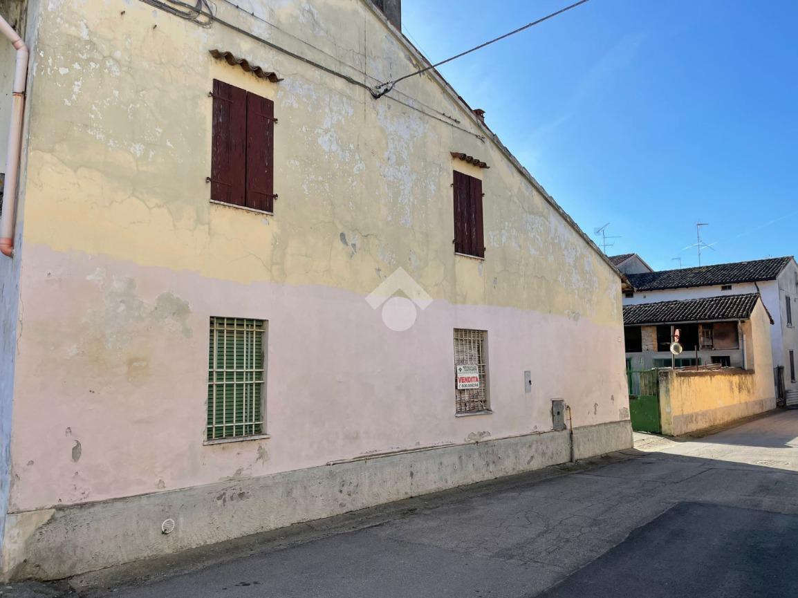 Rustico in vendita a Seniga