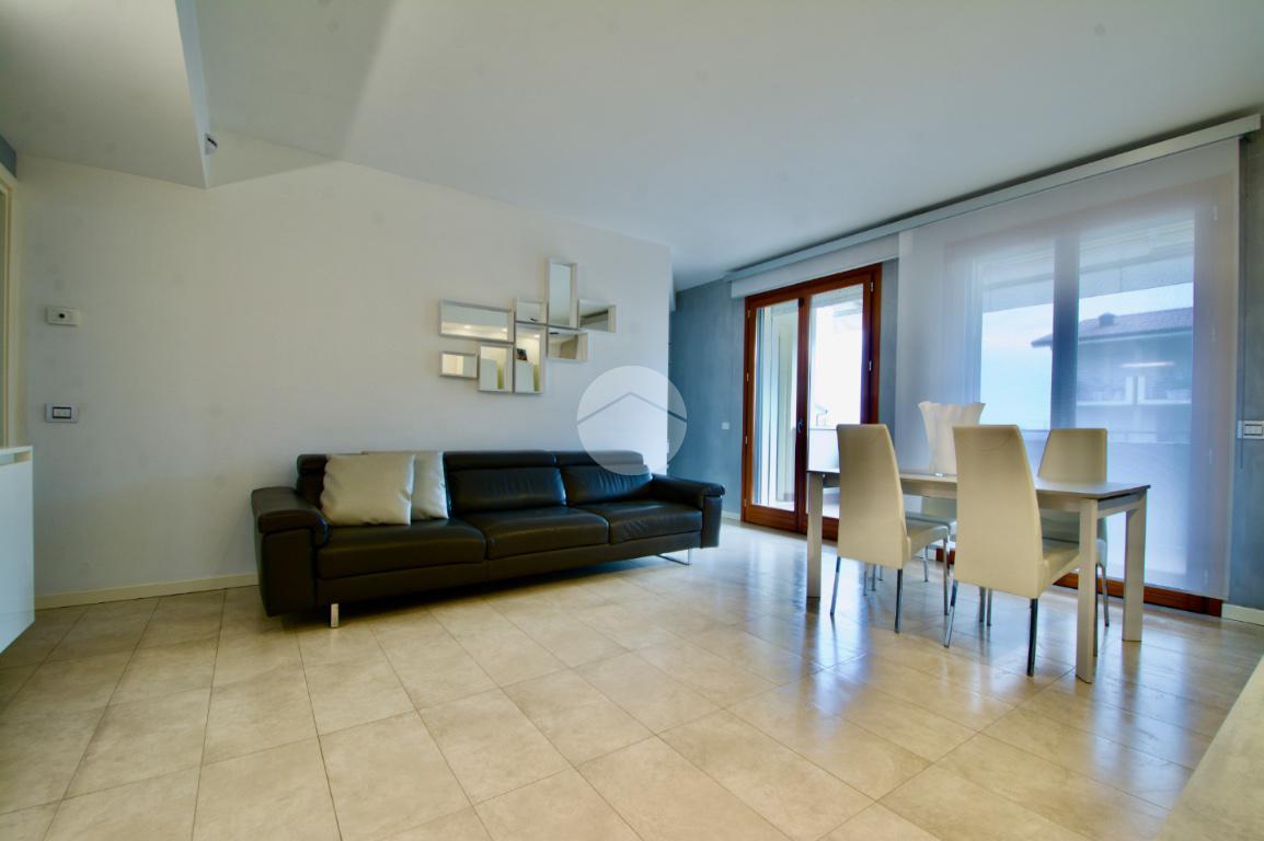 Appartamento in vendita a Desenzano Del Garda