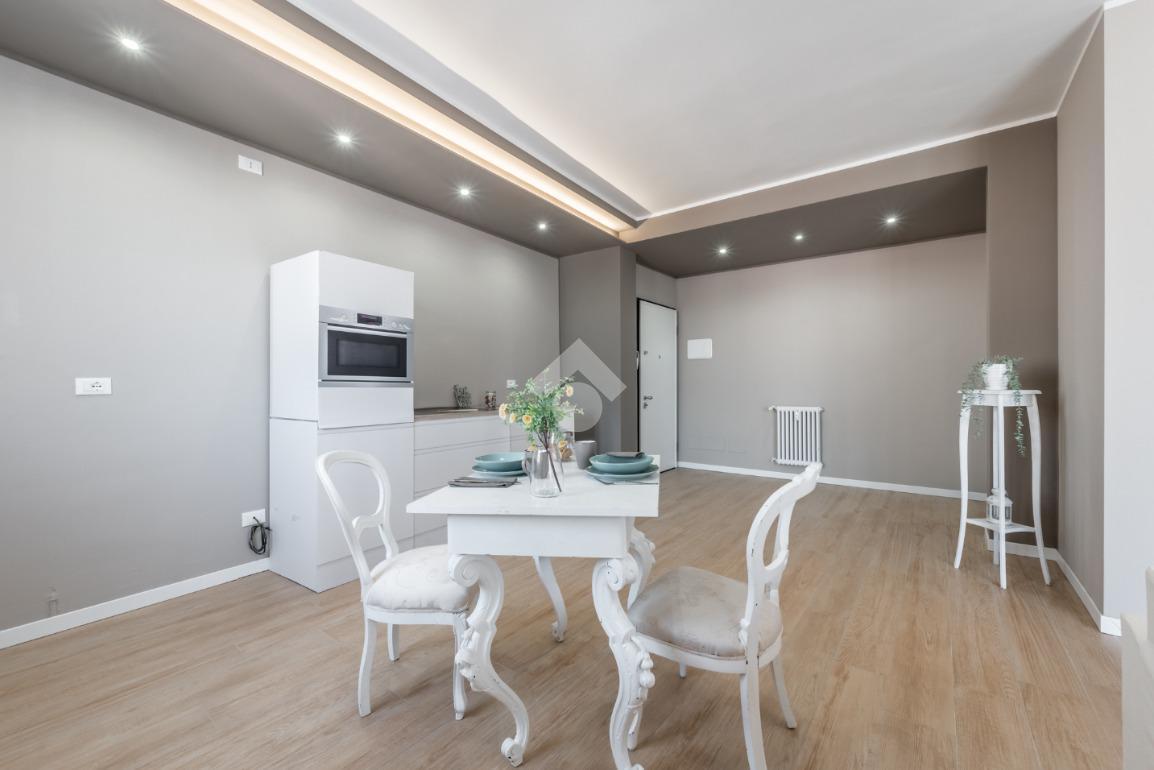 Appartamento in vendita a Desenzano Del Garda