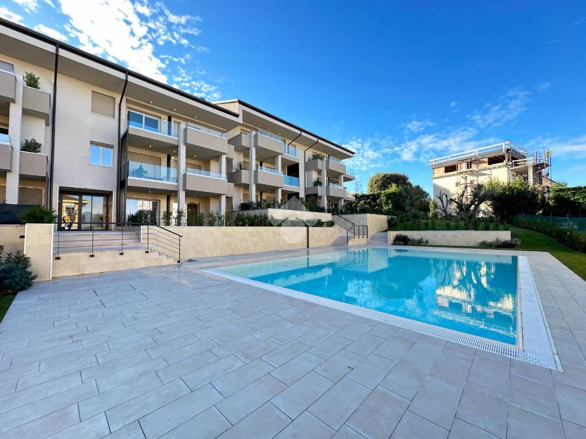 Appartamento in vendita a Desenzano Del Garda