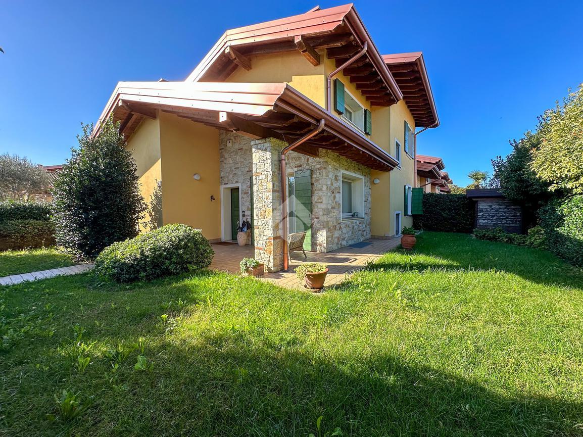 Villa in vendita a Azzano Mella