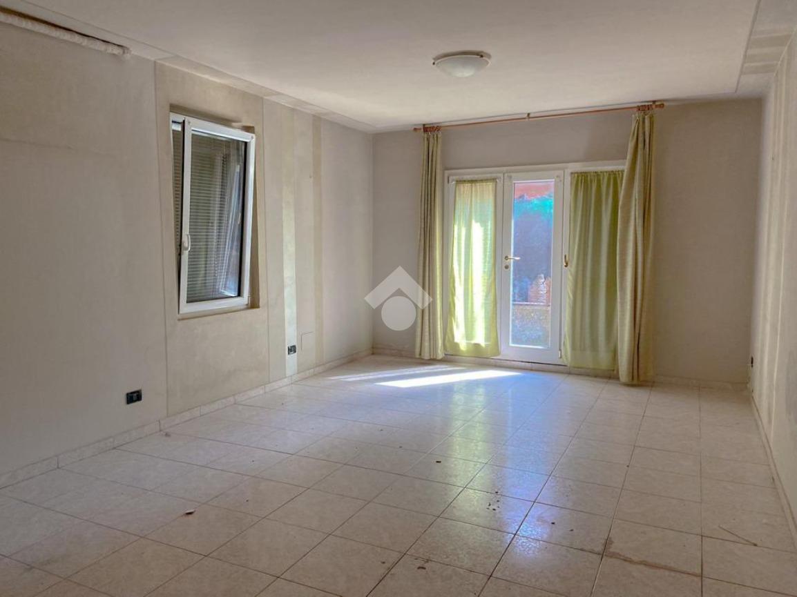 Casa indipendente in vendita a Dello