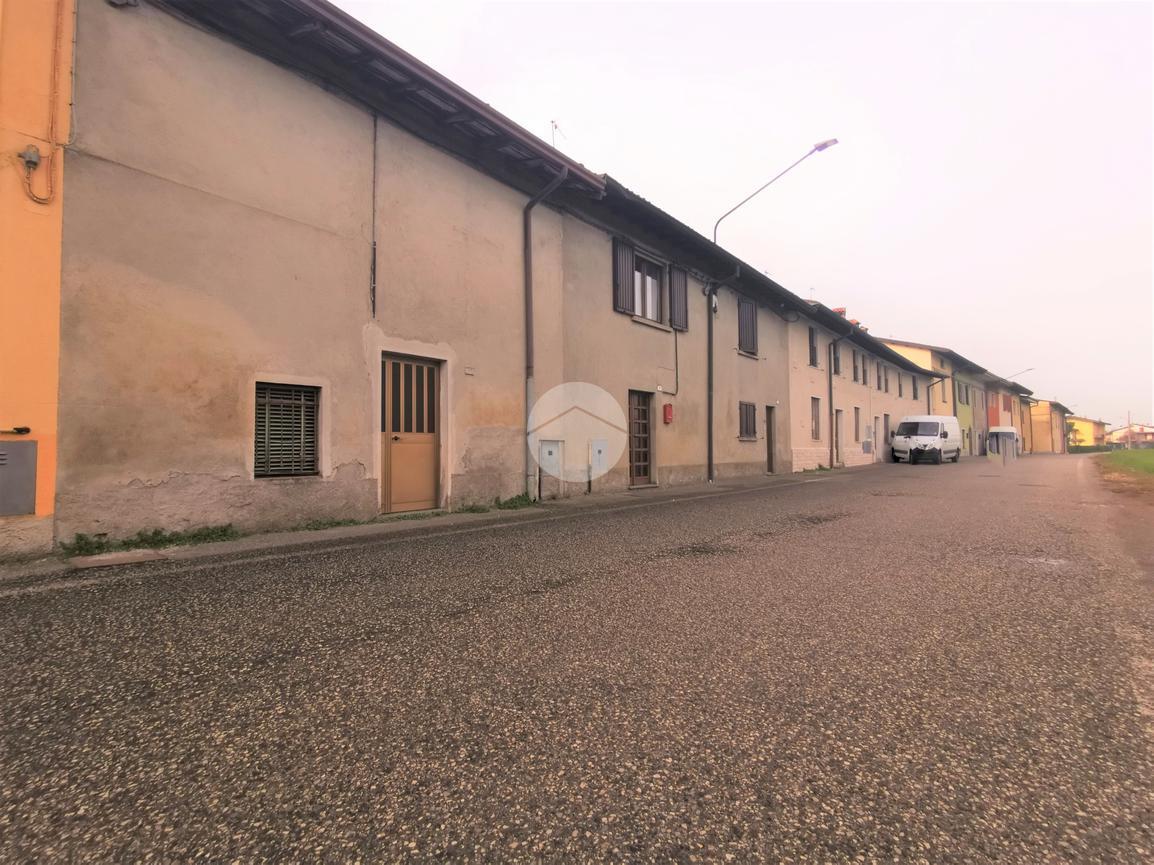 Casa indipendente in vendita a Palazzolo Sull'Oglio