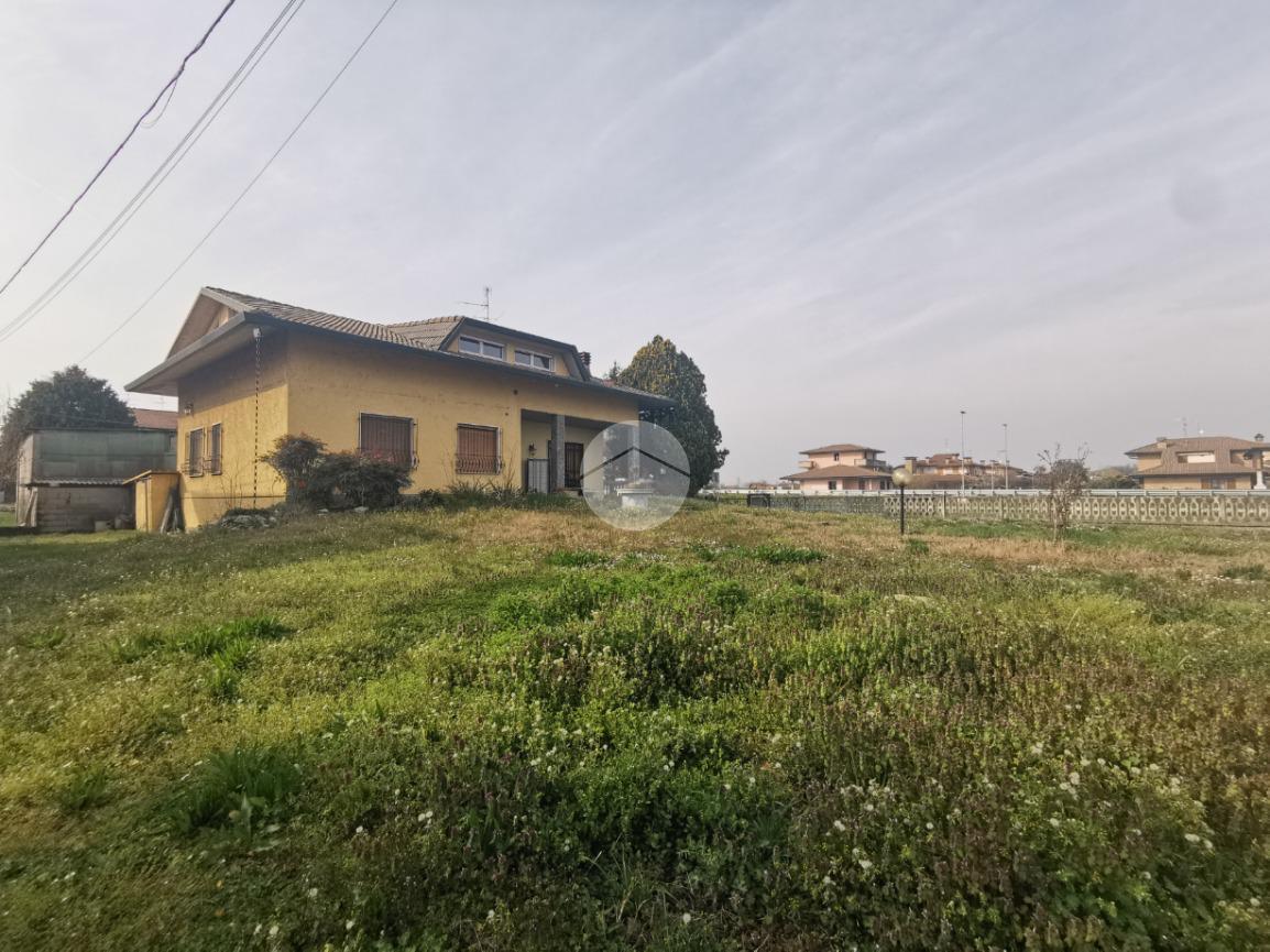Villa in vendita a Pontoglio