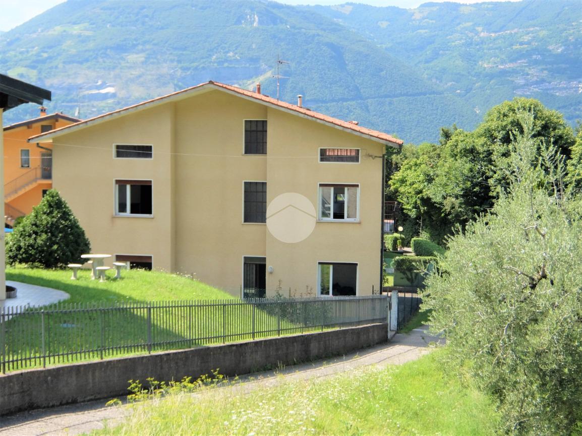 Villa in vendita a Monte Isola