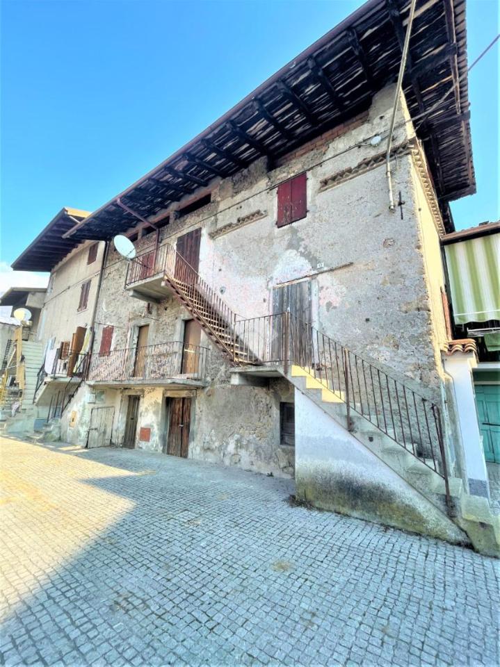 Casa indipendente in vendita a Costa Volpino