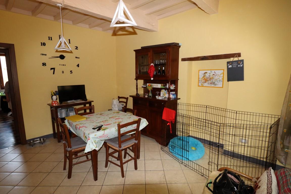 Appartamento in vendita a Bucine