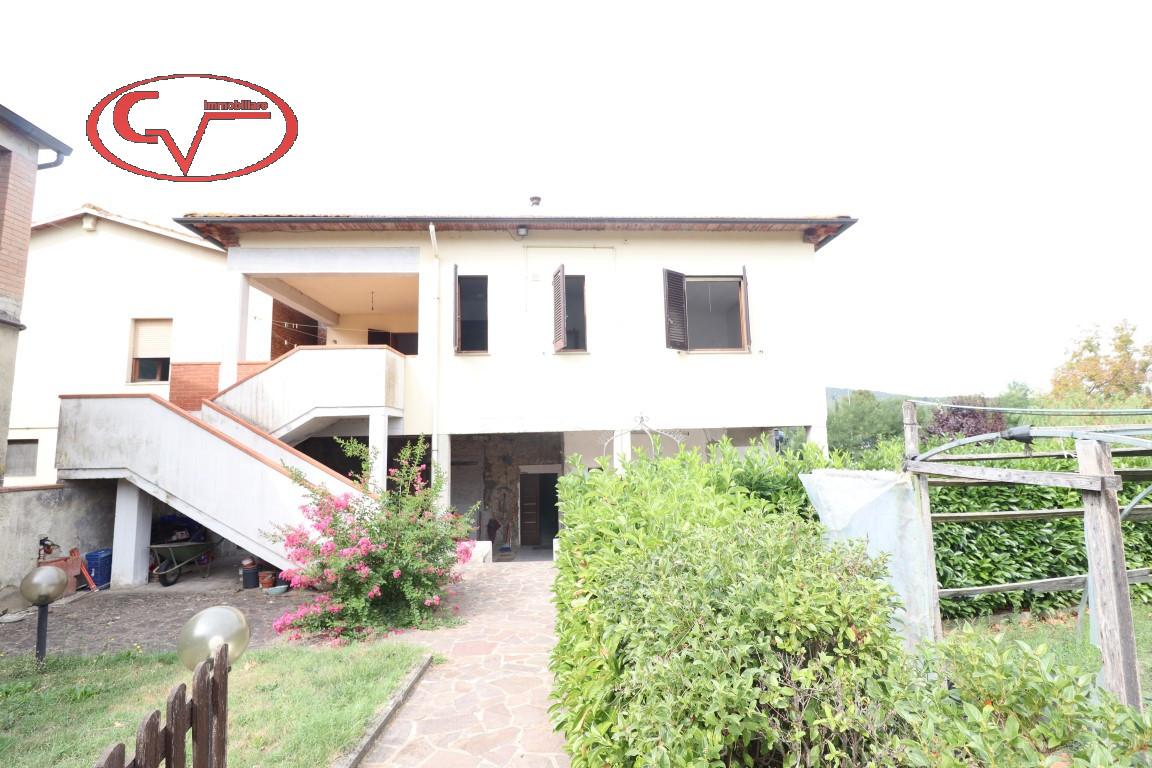 Casa indipendente in vendita a Bucine
