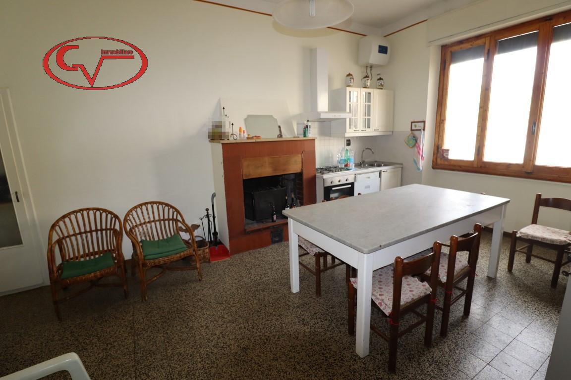 Appartamento in vendita a Bucine