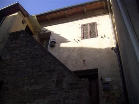 Appartamento in vendita a Bucine