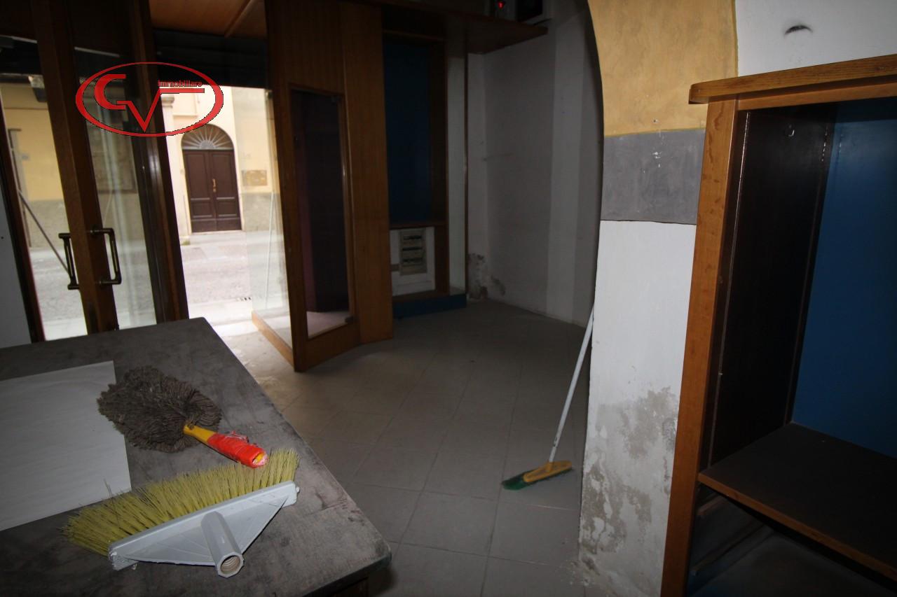 Negozio in vendita a Montevarchi