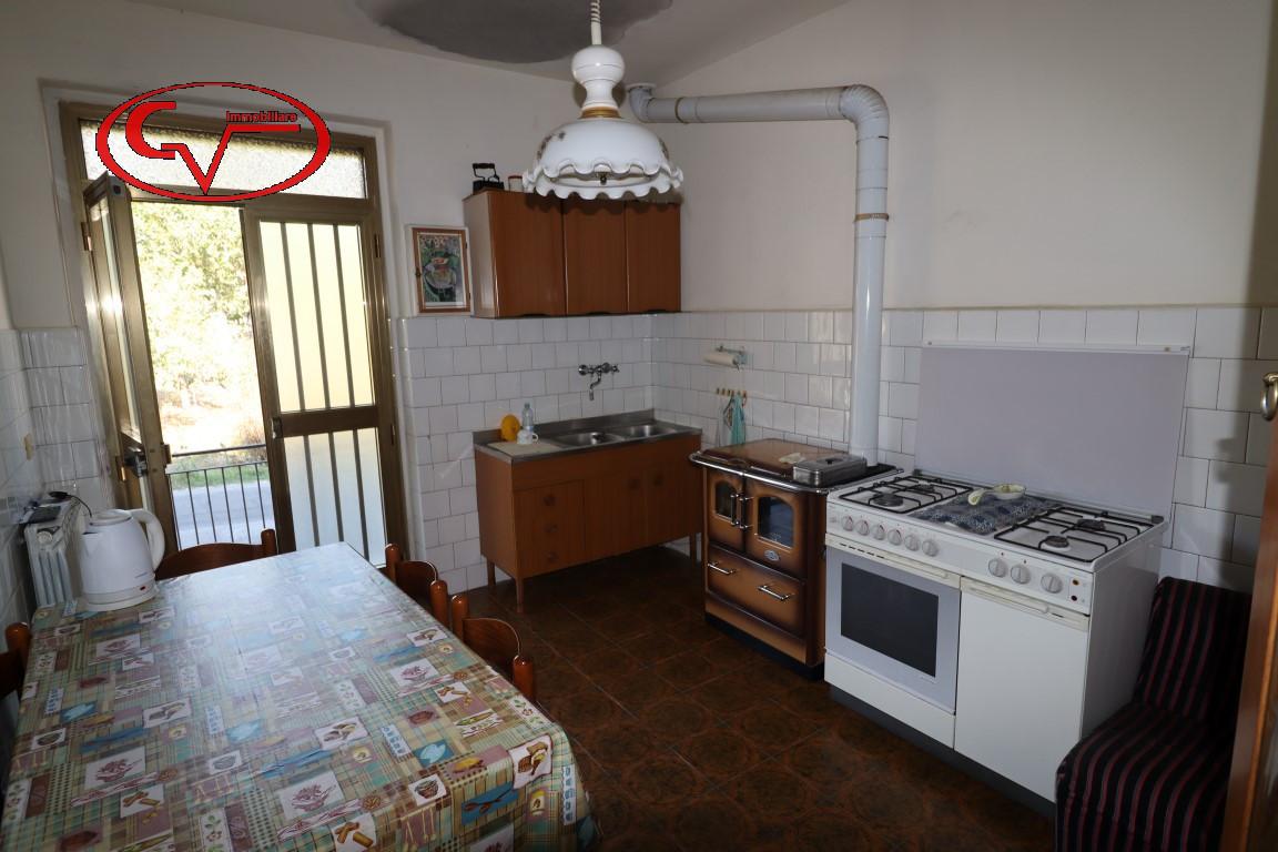 Appartamento in vendita a Bucine