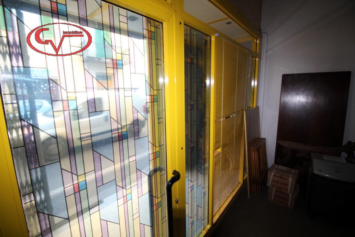 Negozio in vendita a Montevarchi