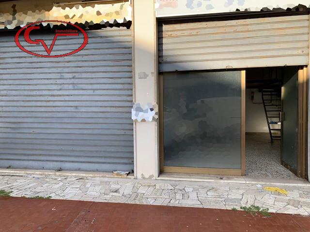 Negozio in vendita a Montevarchi