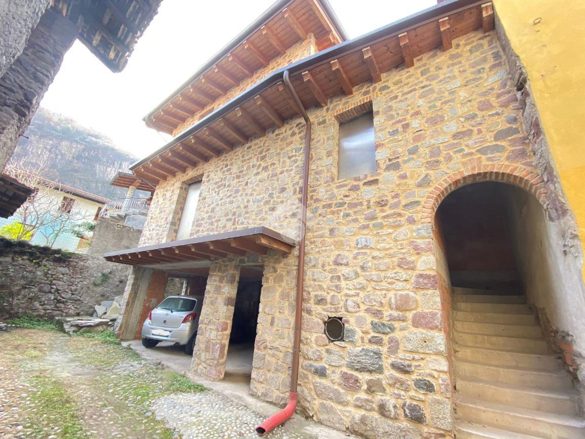 Casa indipendente in vendita a Esine