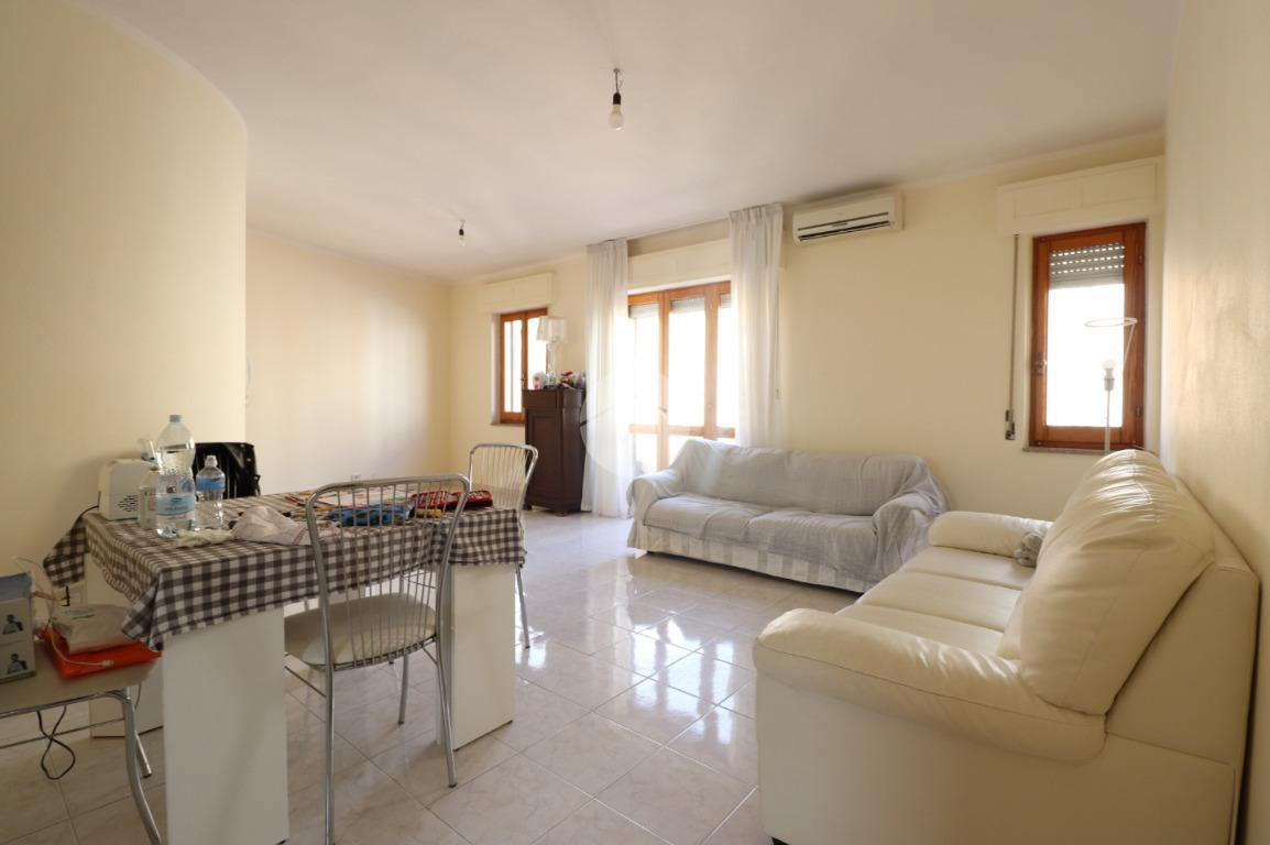 Trilocale in Via Montecassino 27, Cagliari