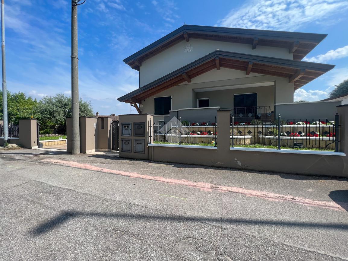 Villa in vendita a Manerbio