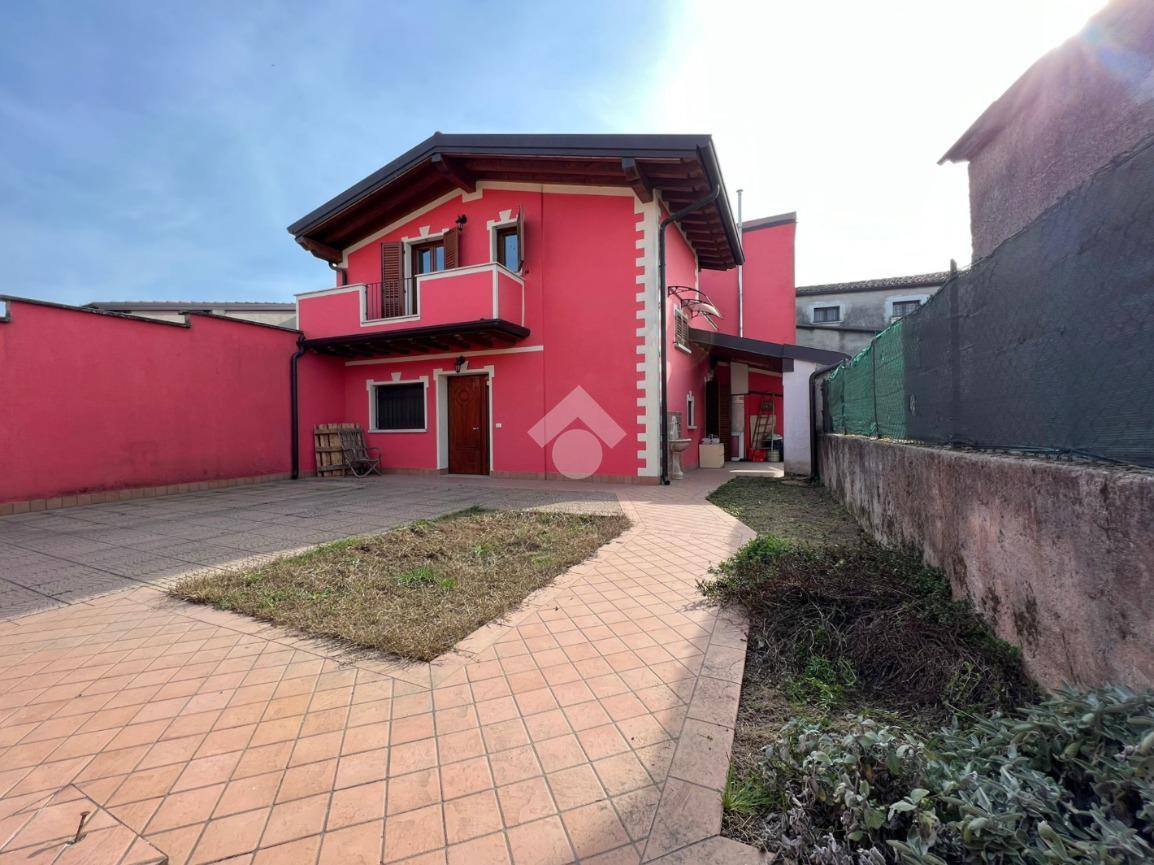 Casa indipendente in vendita a Offlaga