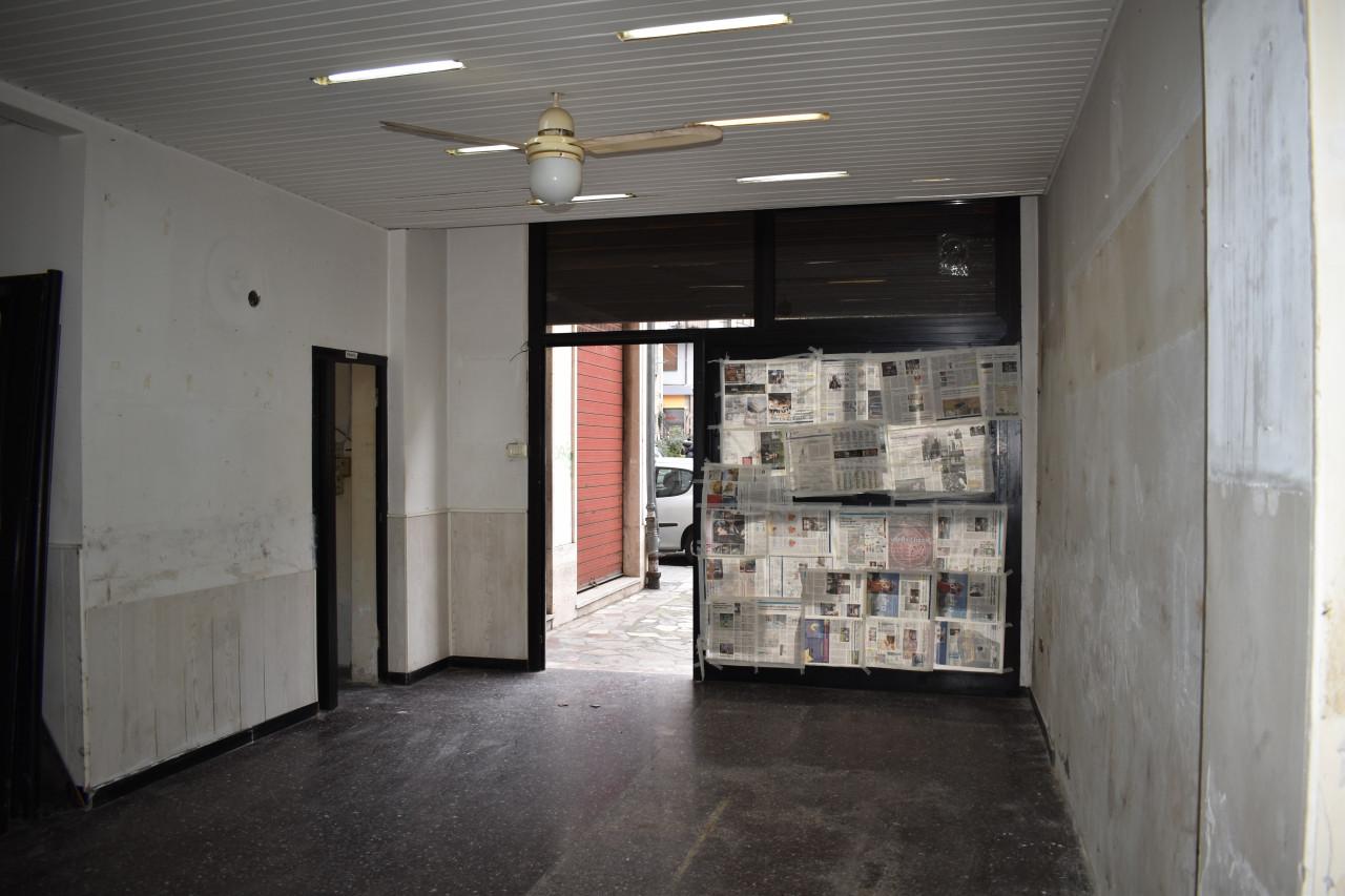 Negozio in affitto a Savona