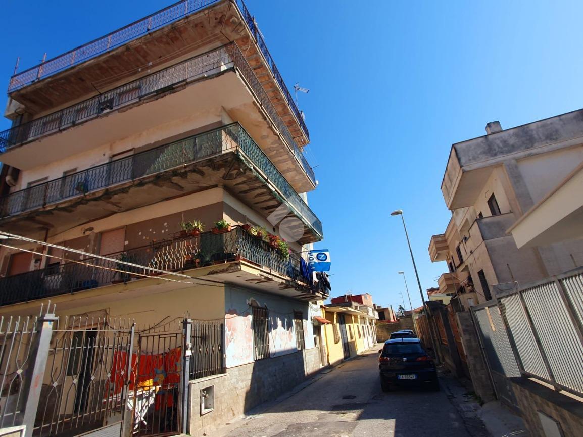 Palazzo in vendita a Mondragone