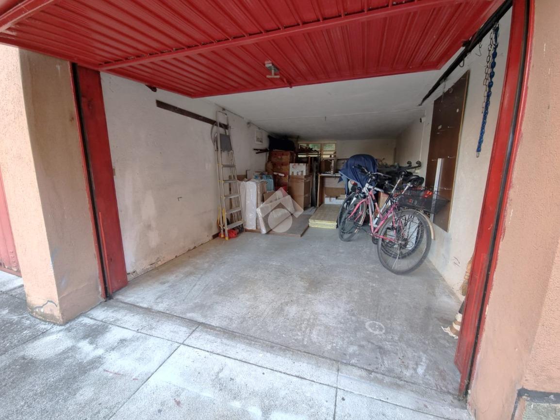 Box in vendita a Como