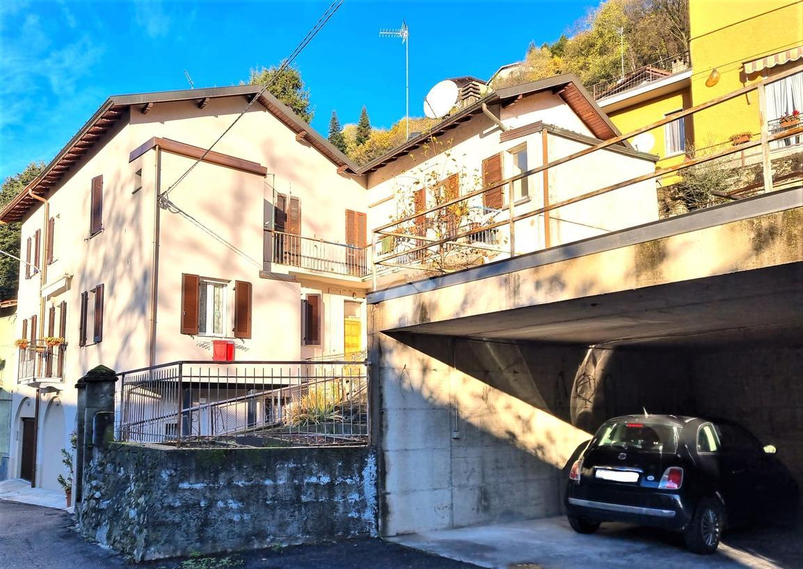Casa indipendente in vendita a Como