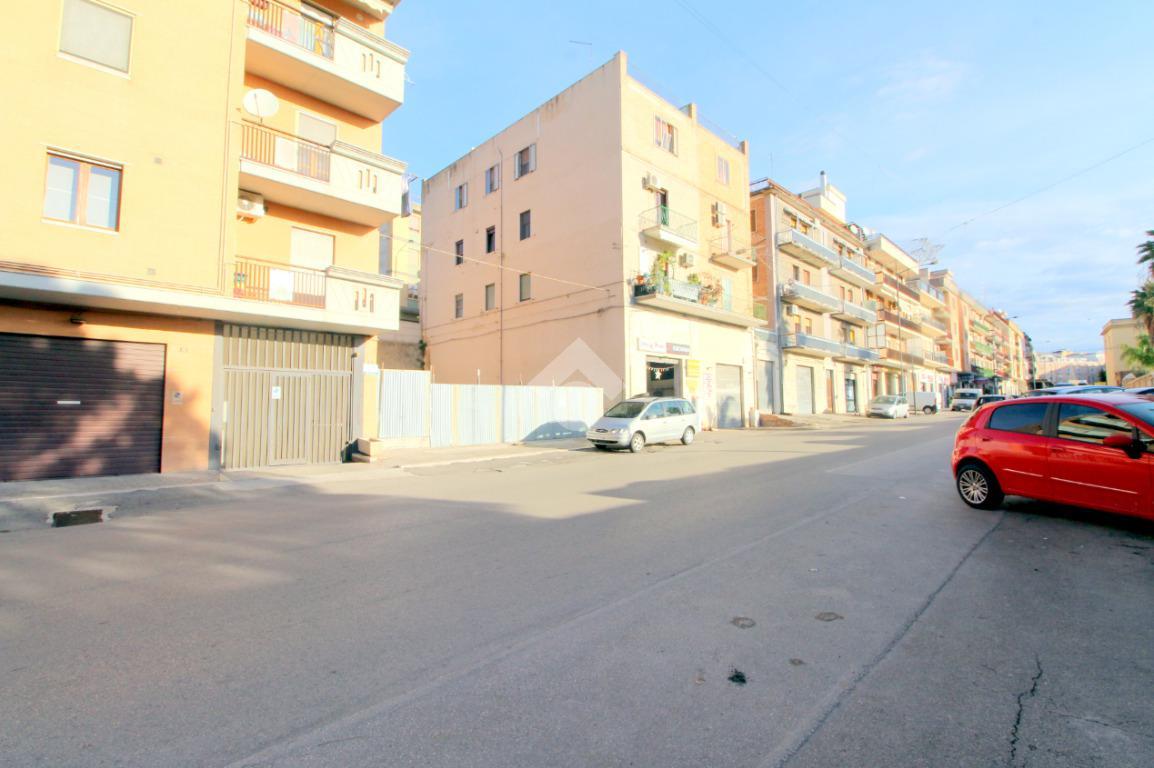 Box in vendita a Lucera