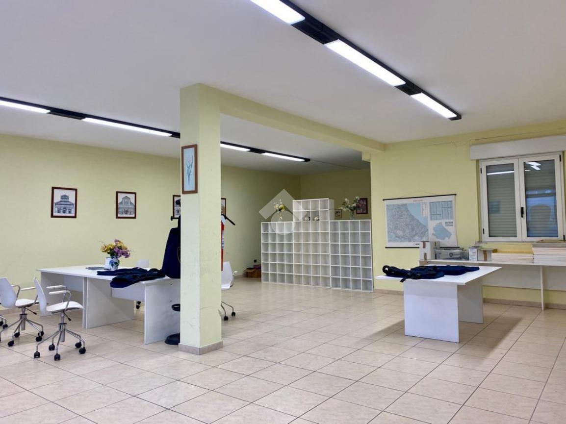 Box in vendita a Vasto