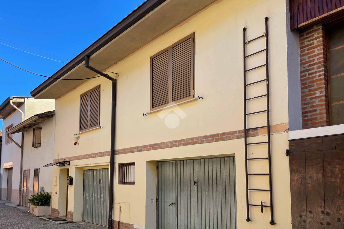 Appartamento in vendita a Crespiatica