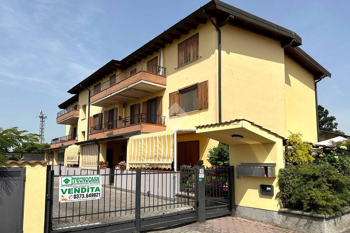 Appartamento in vendita a Crespiatica