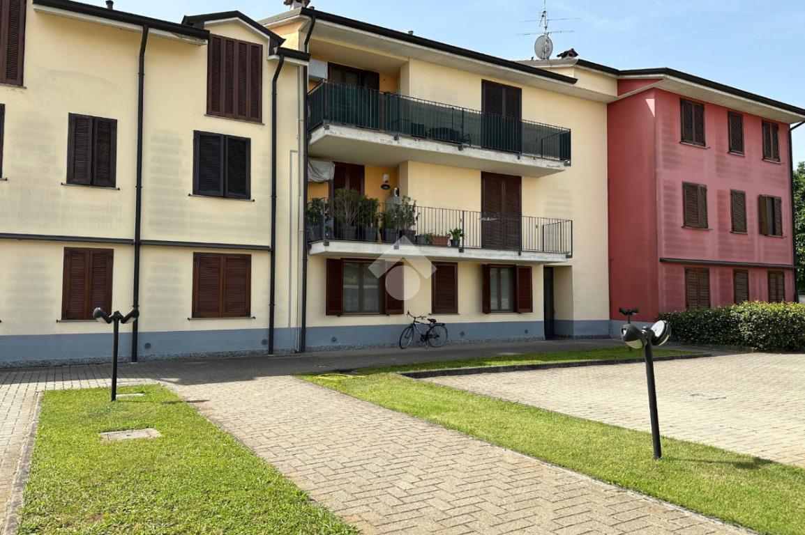 Appartamento in vendita a Crespiatica