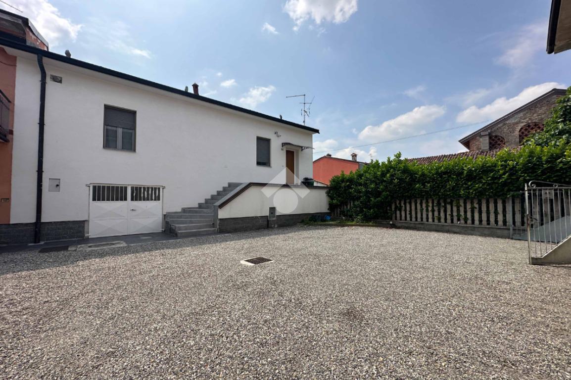 Casa indipendente in vendita a Monte Cremasco