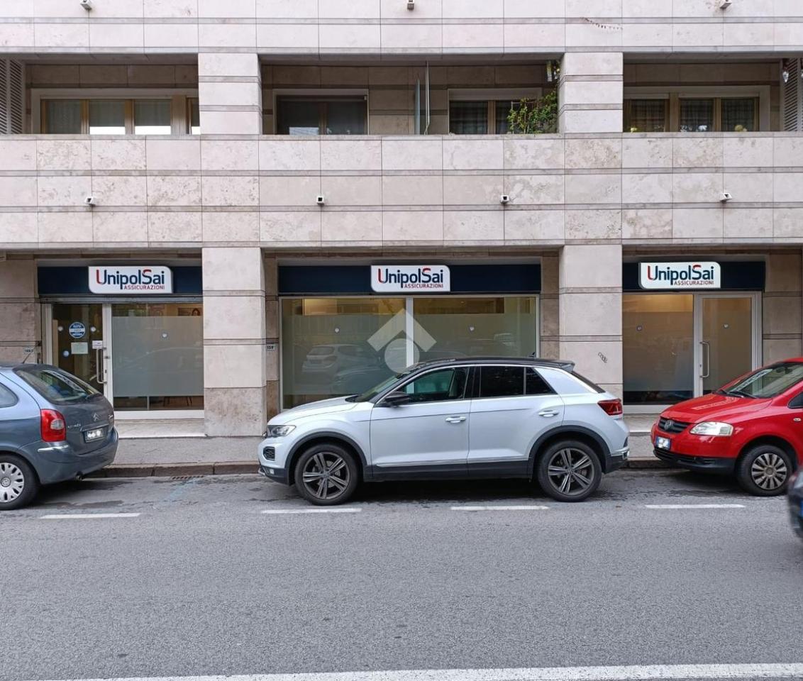 Negozio in affitto a Firenze