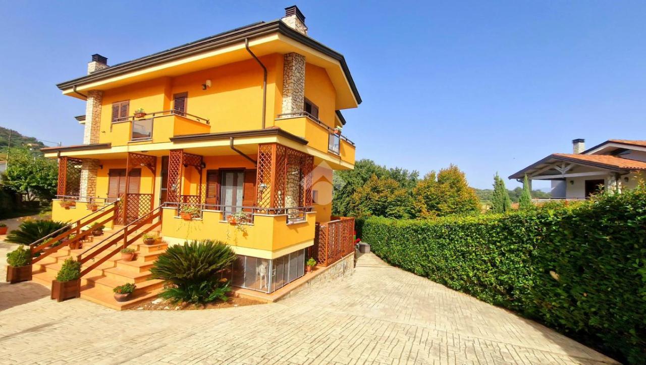 Villa in vendita a Rende