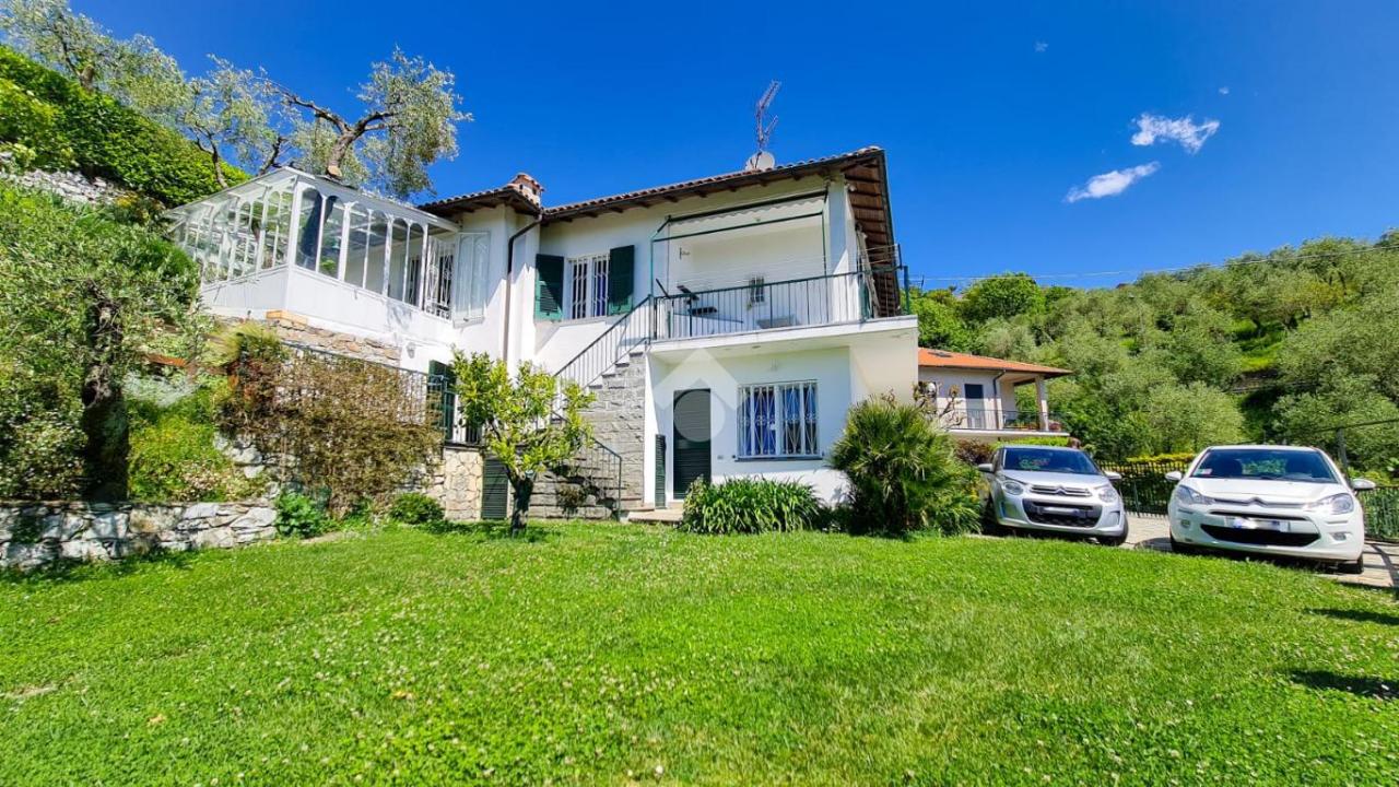 Villa in vendita a Leivi