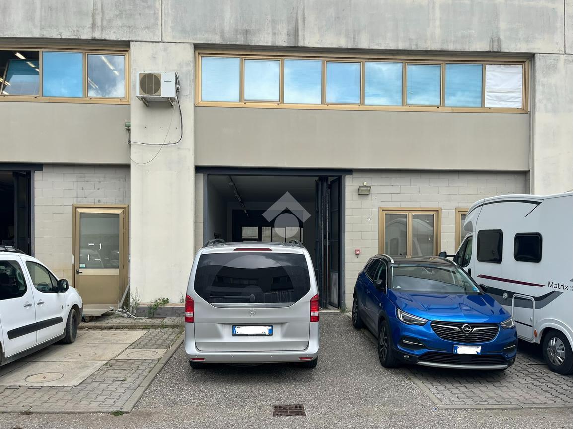Magazzino in vendita a Rufina