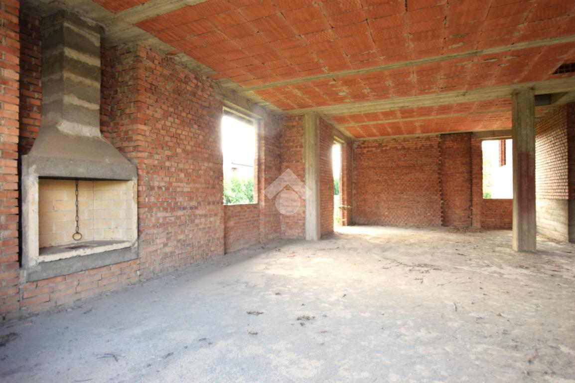 Villa in vendita a Lomagna