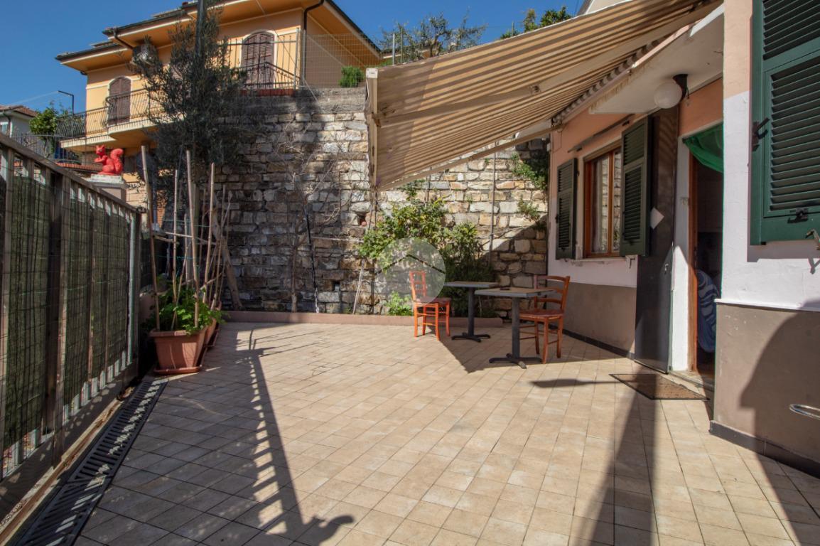 Casa indipendente in vendita a Imperia