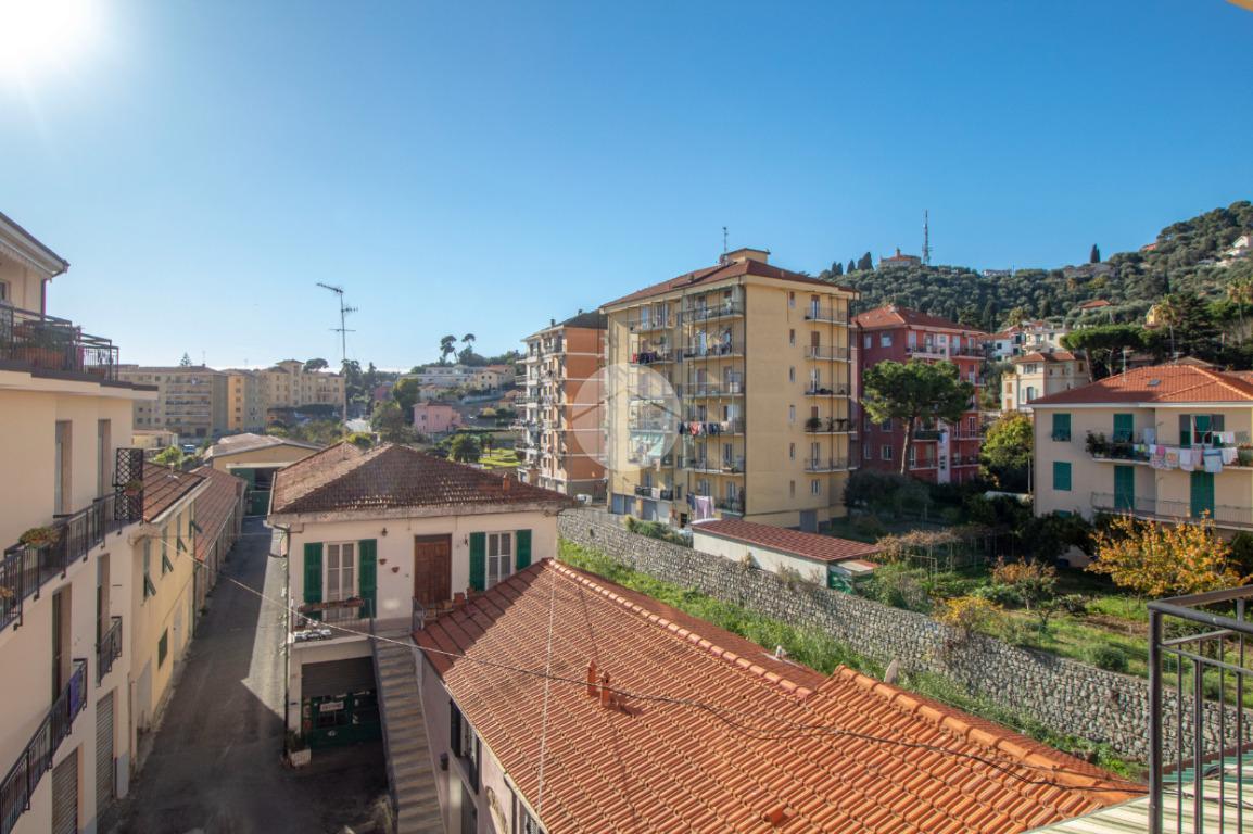 Appartamento in vendita a Imperia