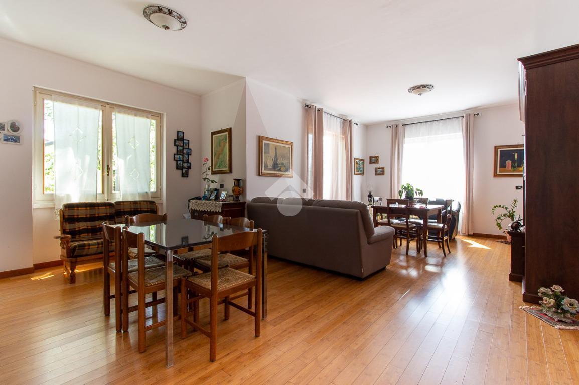 Appartamento in vendita a Monticello Brianza