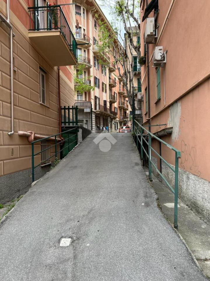 Box in vendita a Genova