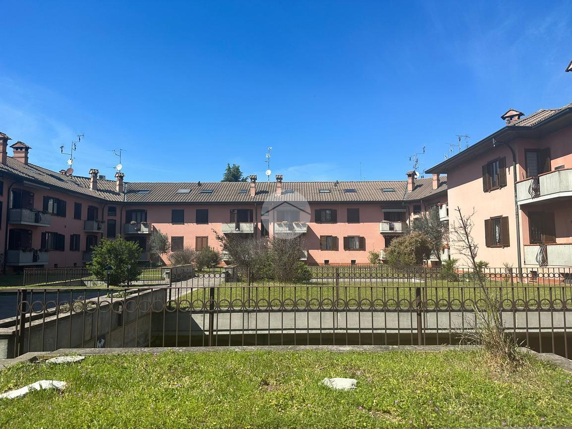 Appartamento in vendita a Pessano Con Bornago